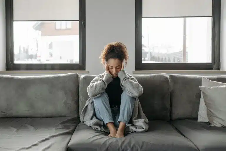 18 Times Love Feels One-Sided (And Why It Happens)
