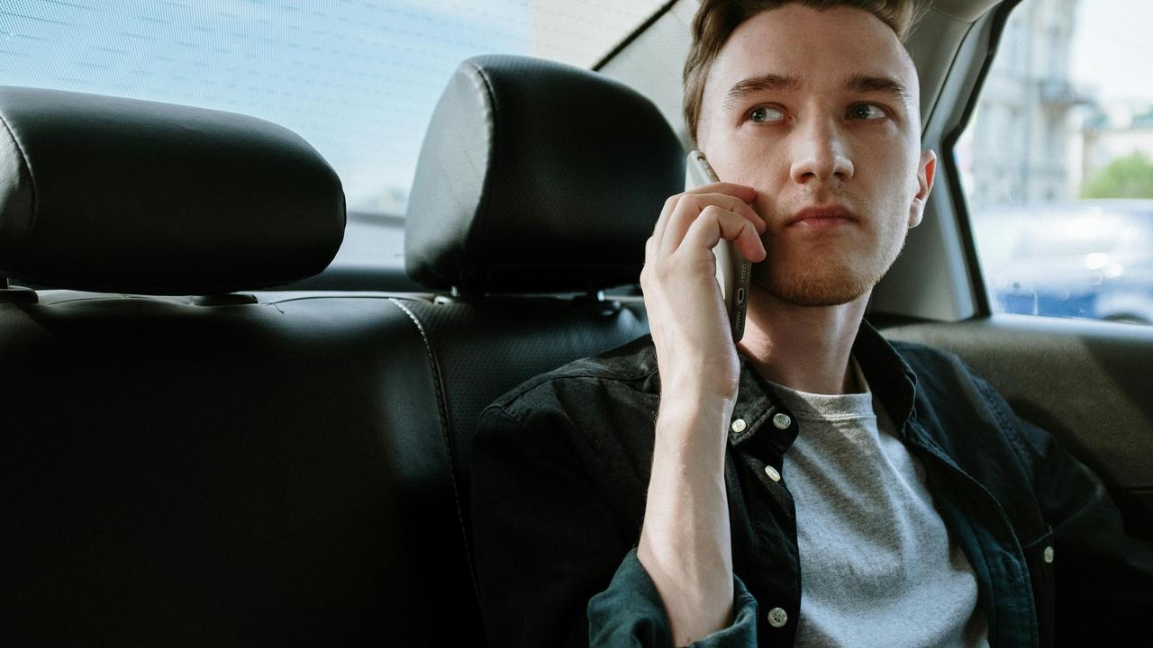 Men Reveal Their 17 Dealbreakers That Instantly Kill a Relationship