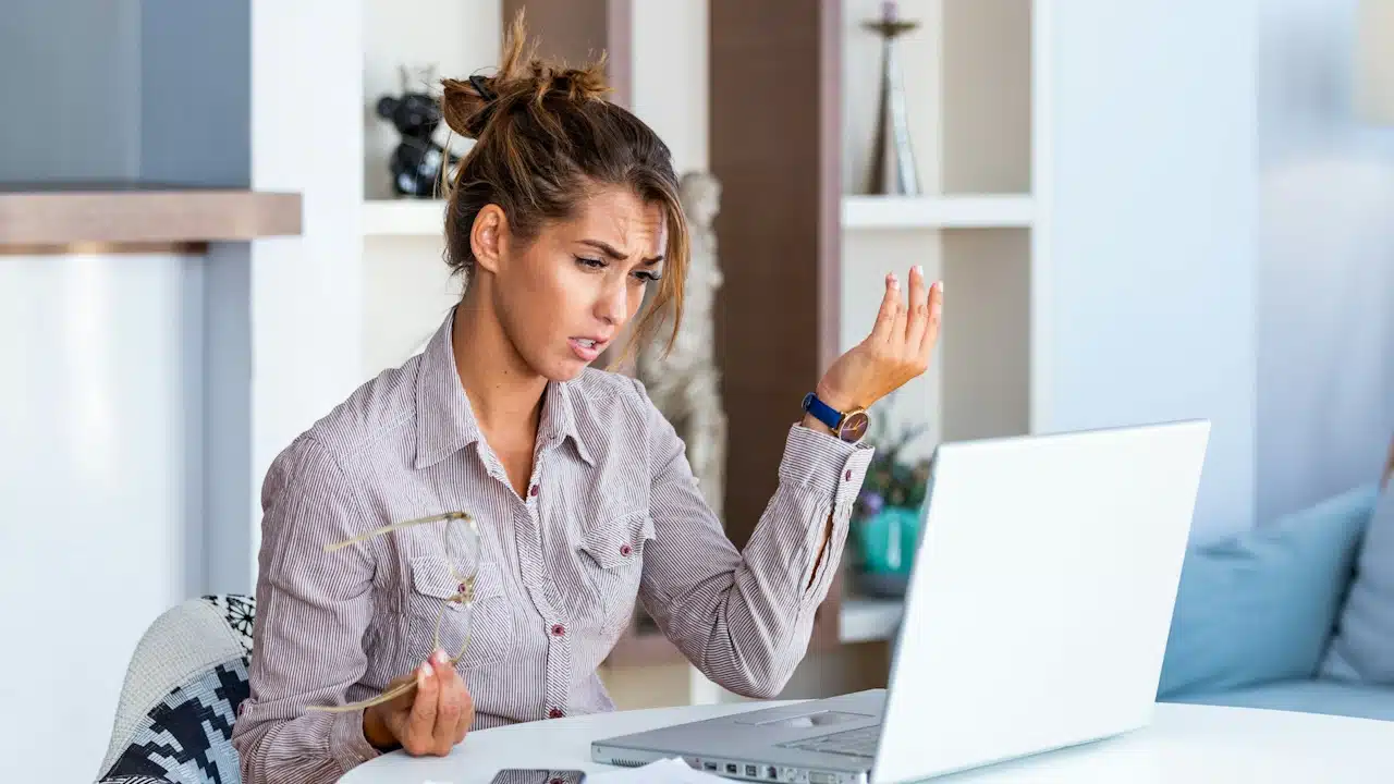 17 Ways to Write an Online Dating Profile That Actually Works