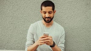 17 Ways to Write an Online Dating Profile That Actually Works