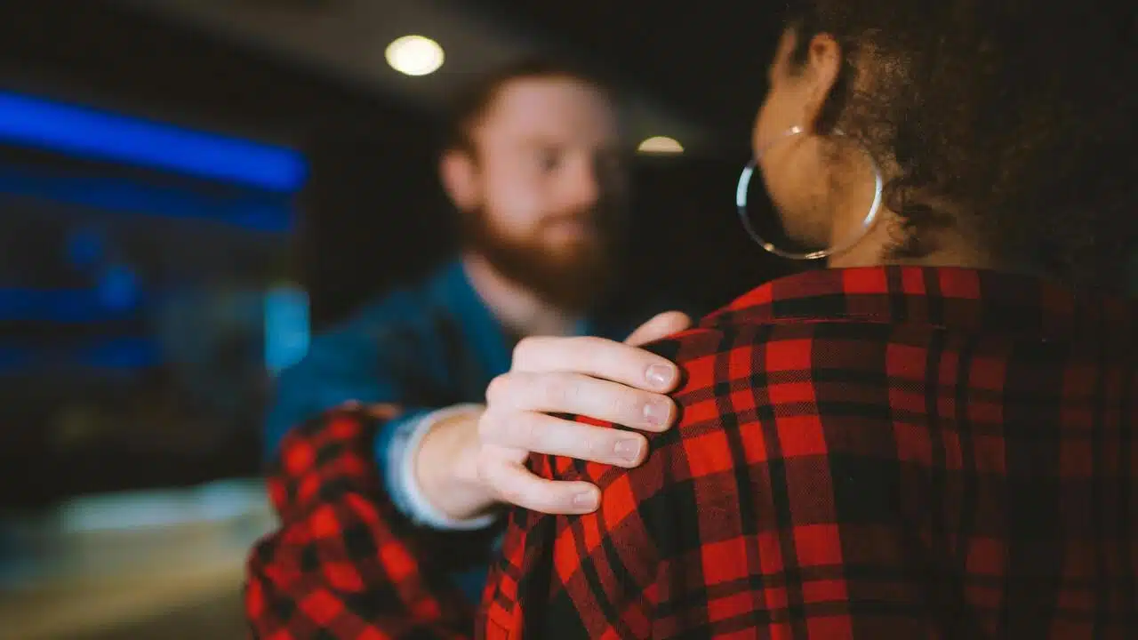 The 18 Psychological Tricks That Instantly Make People Like You More