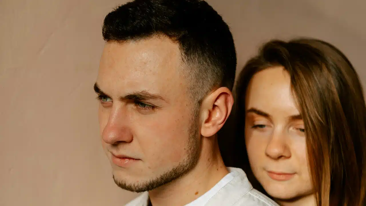 15 Ways to Truly Meet a Man’s Emotional Needs (Without Ignoring Your Own)