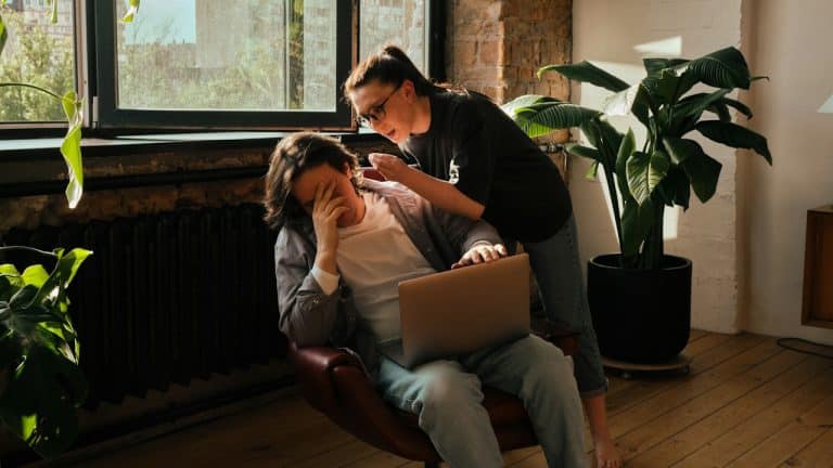 15 Red Flags In Your Husband’s Behavior That Show He Is Toxic, And You ...