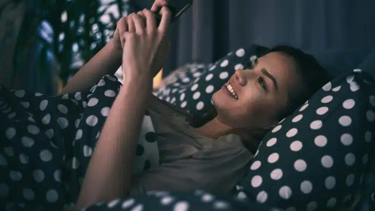 If Your Spouse Is Texting Someone Else, These 15 Signs Will Be Very Obvious