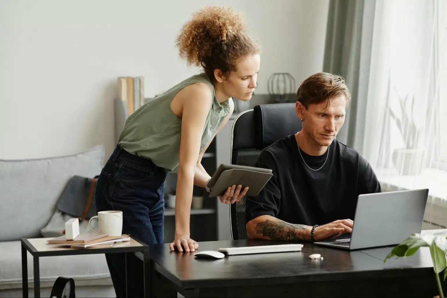 17 Ways Your Relationship Shifts When You Stop Being Curious About Each ...