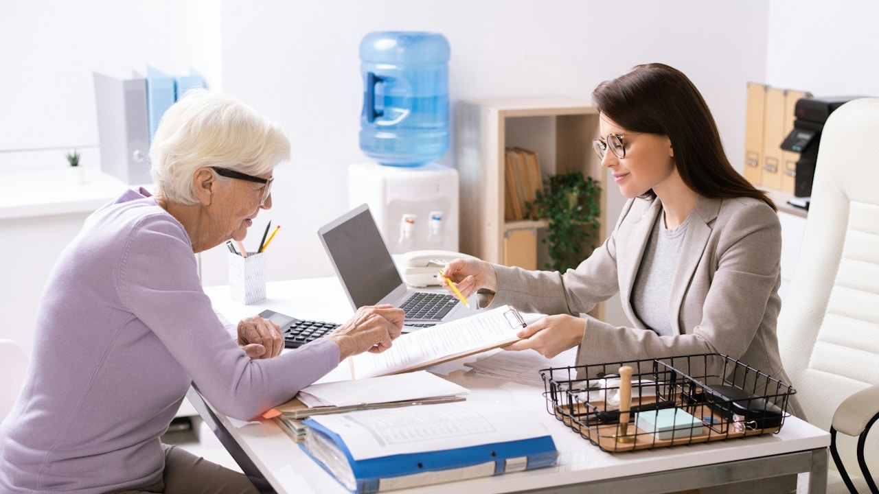 15 Reasons Walkaway Wives Are Fueling the Midlife Divorce Boom