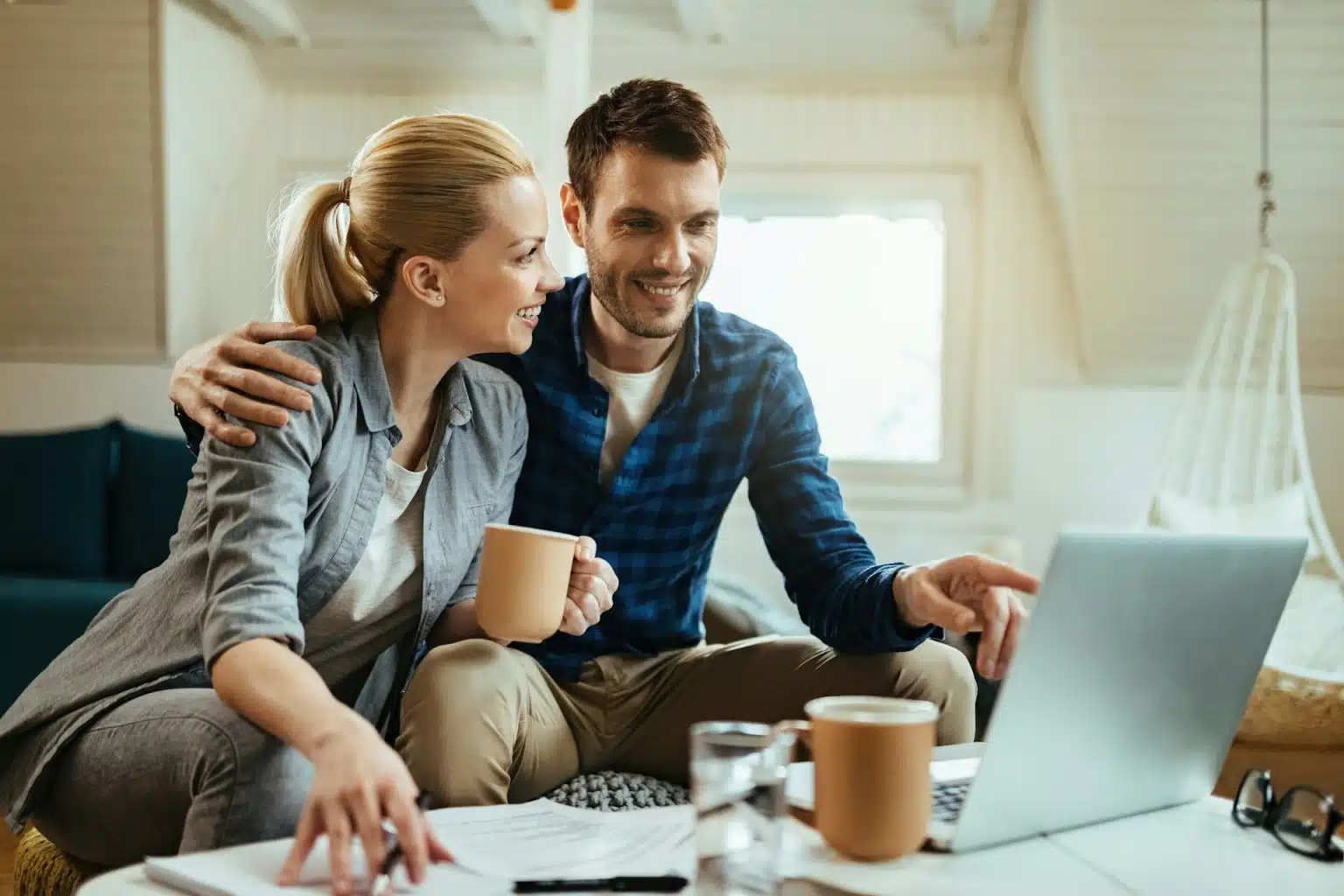 15 Acts A Chivalrous Husband Does For His Wife