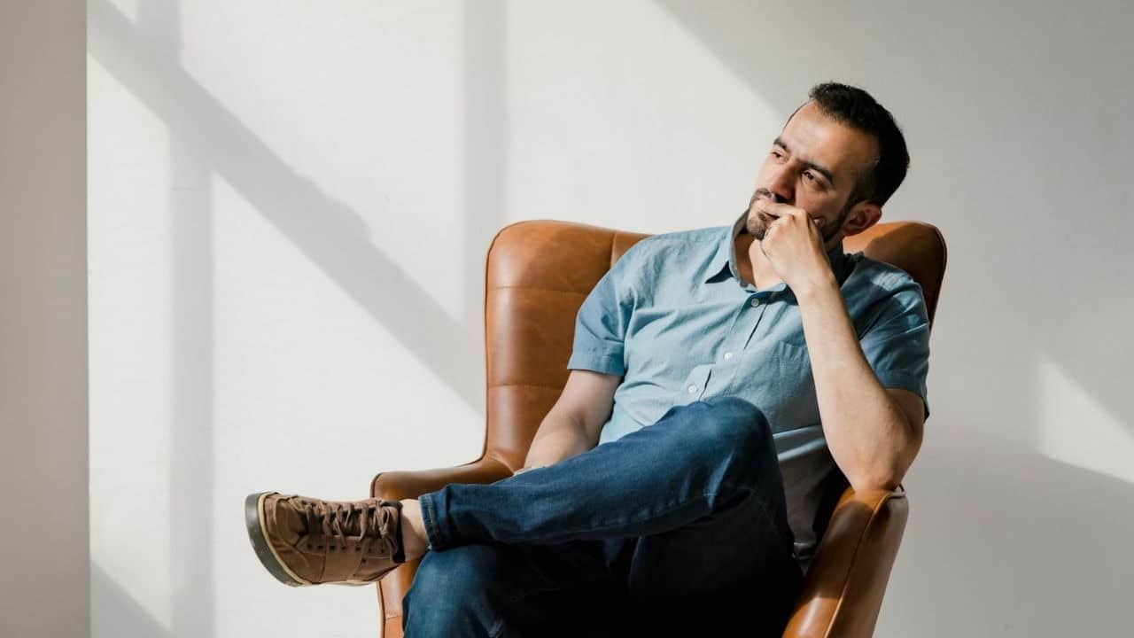 17 Reasons Men Think Dating Is Rigged - The Modest Man