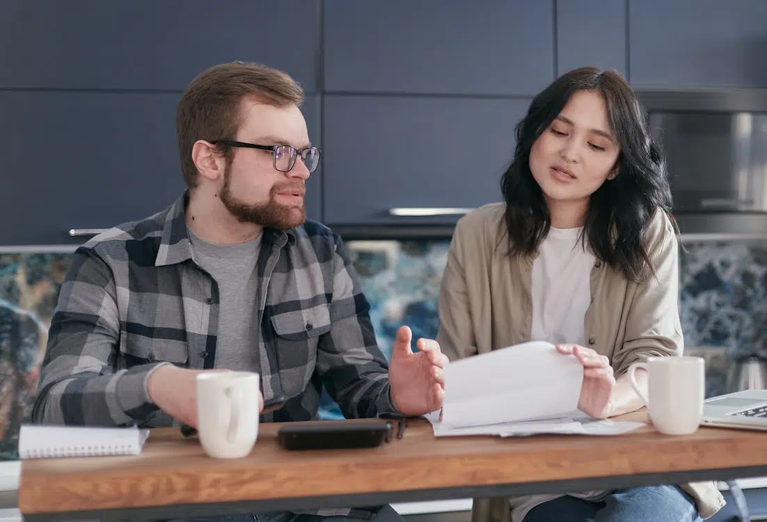 Why Men and Women Experience Commitment Differently, 18 Psychological ...