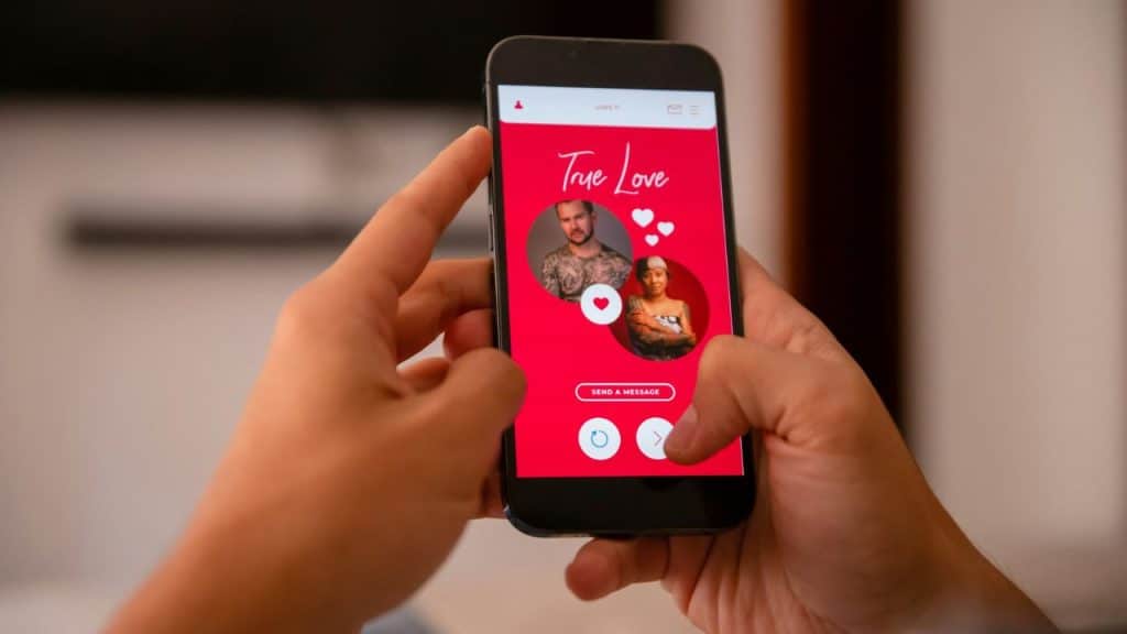 15 Surprising Reasons Why Men Keep Their Options Open When Dating - The ...