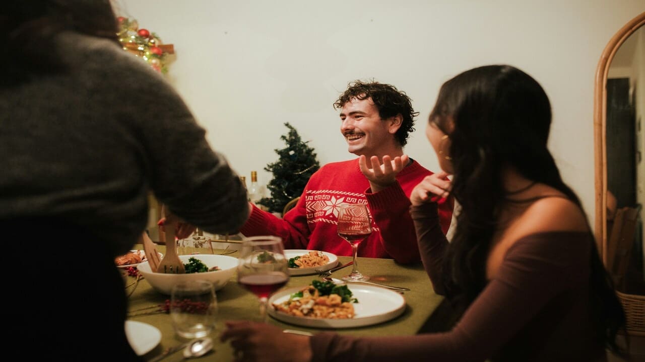 17 Behaviors That Make Men Seem Insecure - The Modest Man