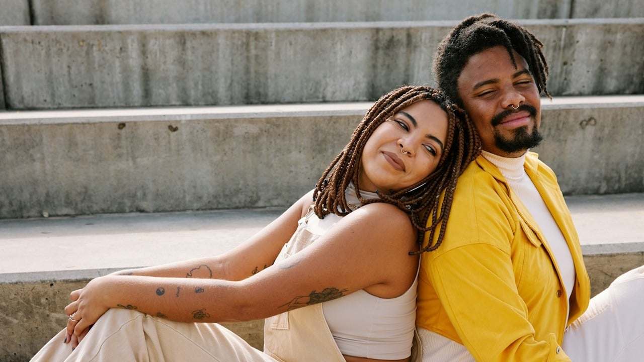 15 Little Things Happy Couples Do Every Day - The Modest Man