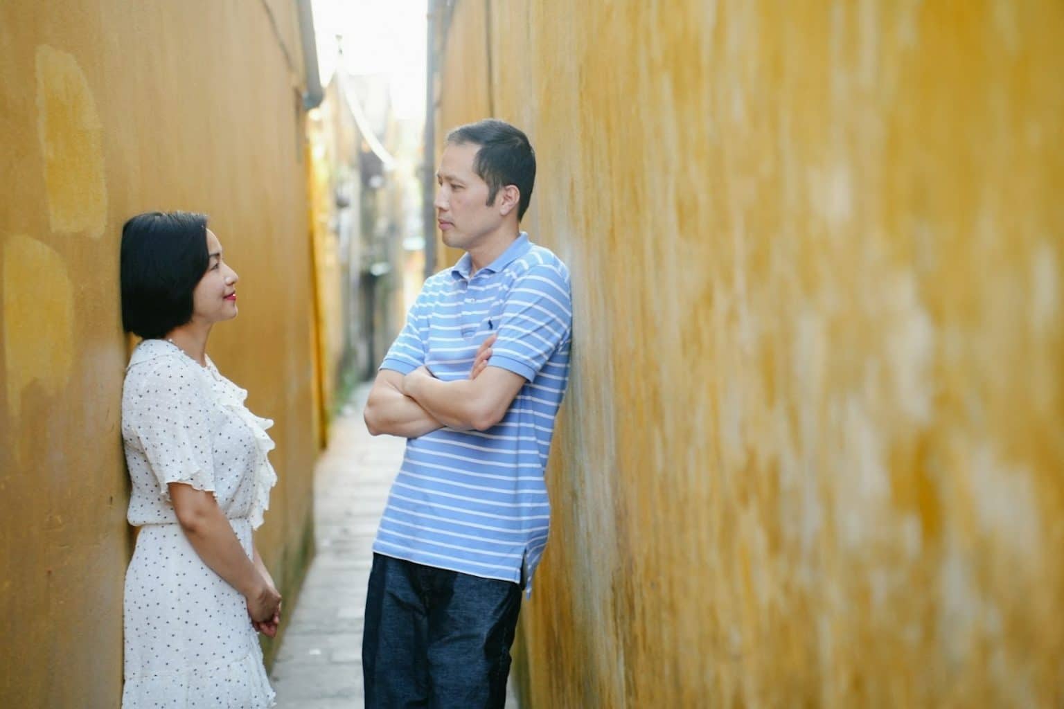 16 Signs a Man Is Unsure About Commitment - The Modest Man