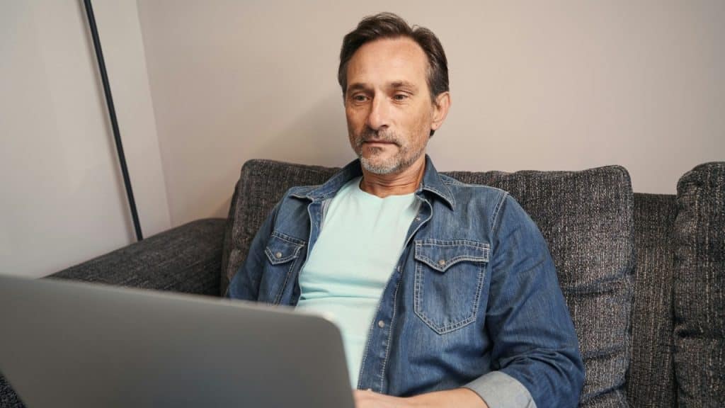 Dating After 40? Follow These 9 Rules or Stay Single - The Modest Man
