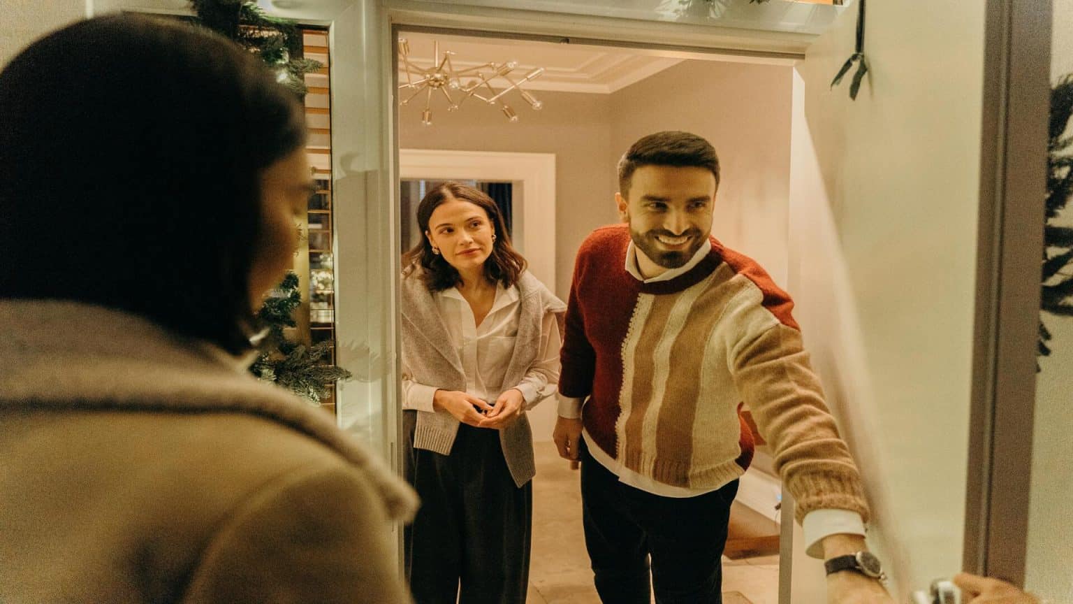 18 Signs Your Partner Only Has Eyes for You - The Modest Man