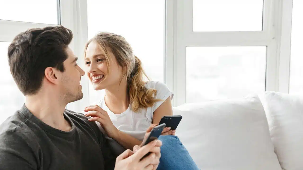 15 Subtle Signs You and Your Partner Are Growing in the Same Direction ...